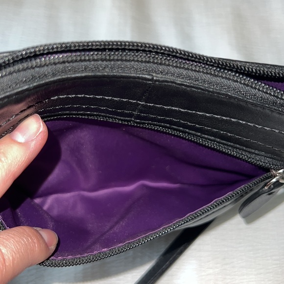 Coach | Bags | Vintage Cursive Font Coach Crossbody Purse | Poshmark